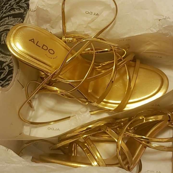 Aldo | Shoes | Aldo Gold Tie Up Heel | Poshmark